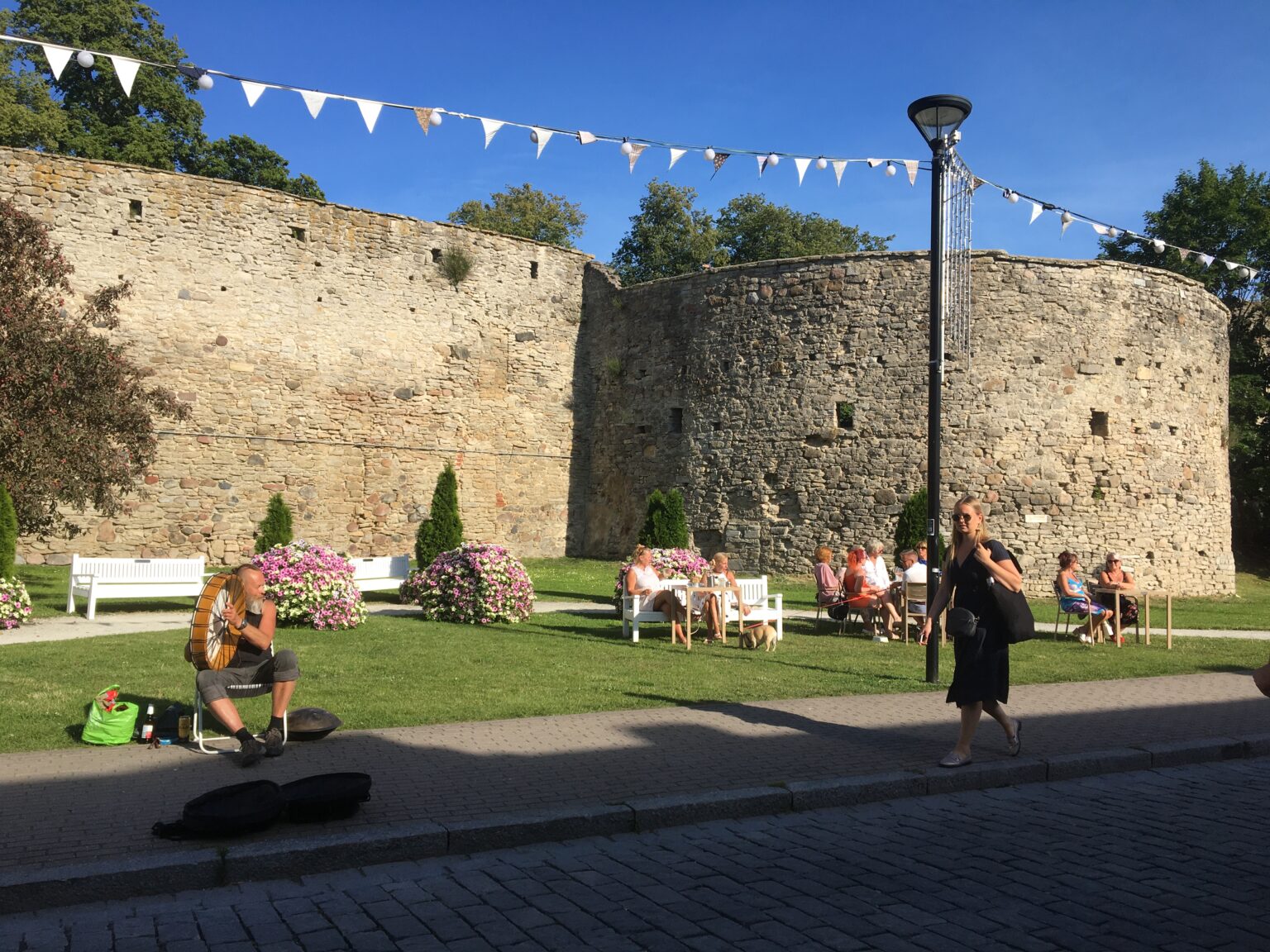 Reisi Eestis: Valge Daami päevad Haapsalus ja legend surematust ...